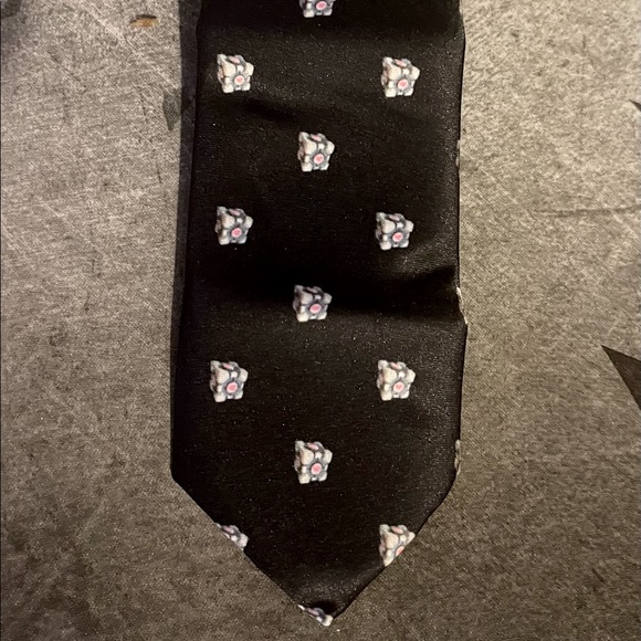 Loot Crate | Accessories | Portal Game Tie Loot Crate Gaming Exclusive ...